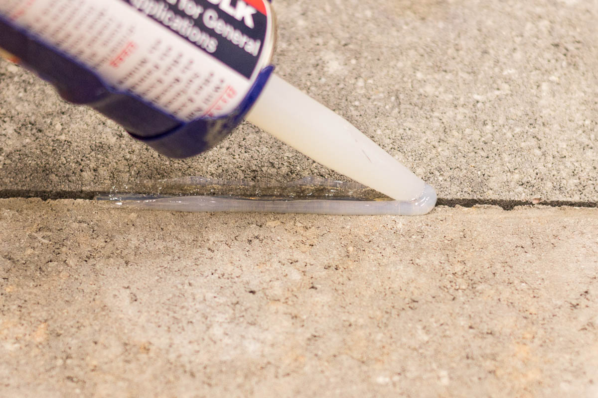DYNA-SEAL™ Waterproof Caulk | Dynasolv.com